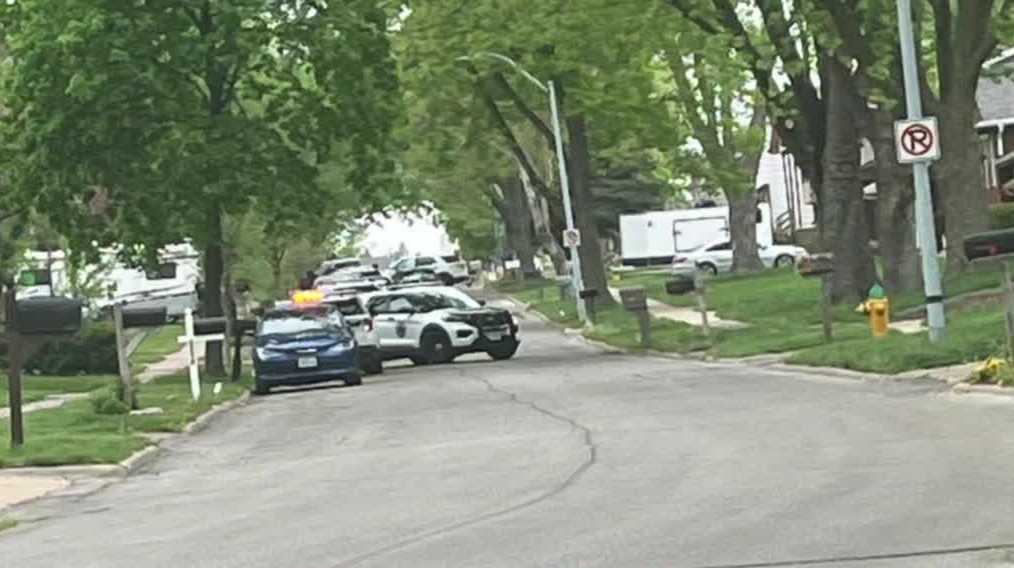 Death investigation underway in Des Moines