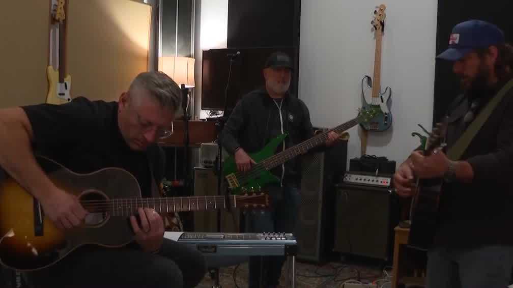 Iowa band 'The Nadas' celebrating 30 years of music