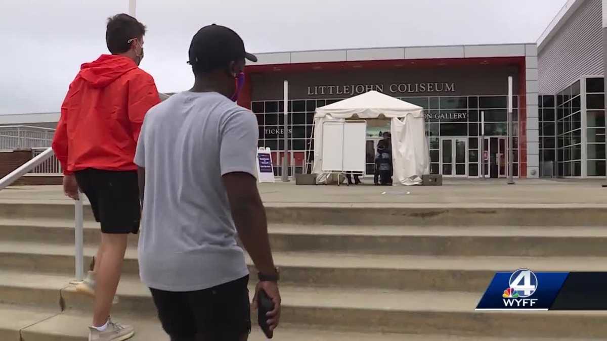 Clemson University begins weekly COVID-19 testing for on-campus students