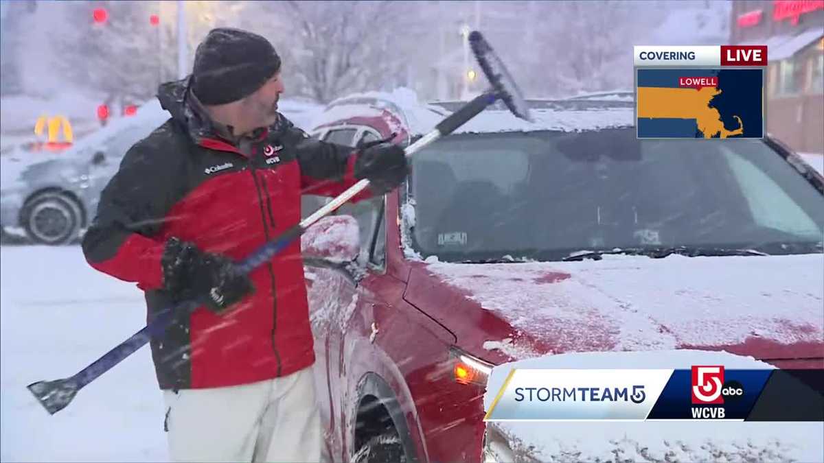 How to properly clear snow, ice from vehicle