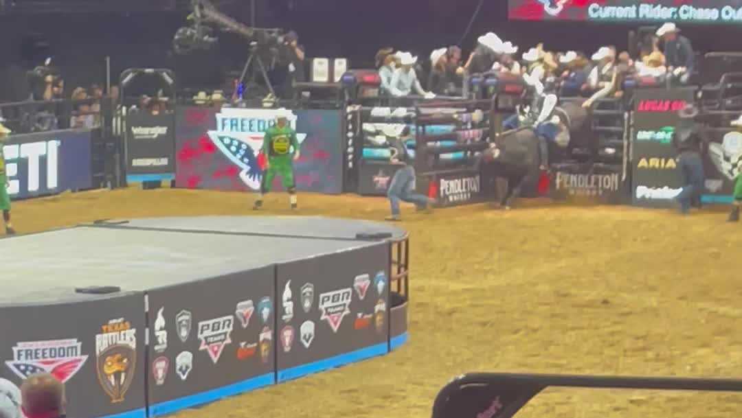 North Carolina: Bull riding at LJVM Coliseum in Winston-Salem in 2022