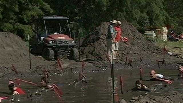Thousands take part in 'Warrior Dash' obstacle course