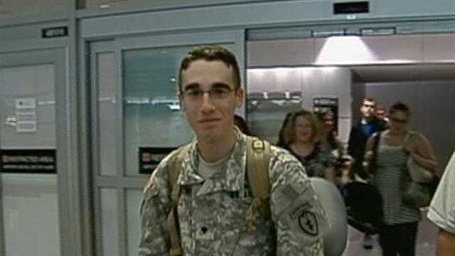 Gardner soldier receives hero's welcome