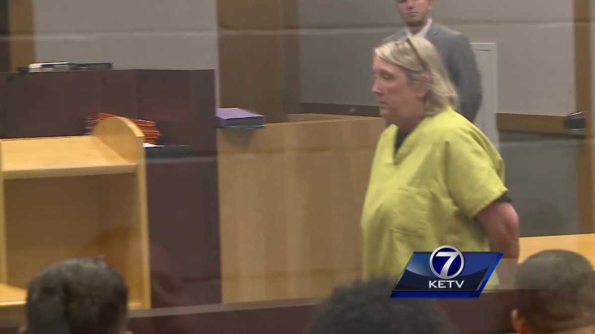 Lynn Rowe posts bond