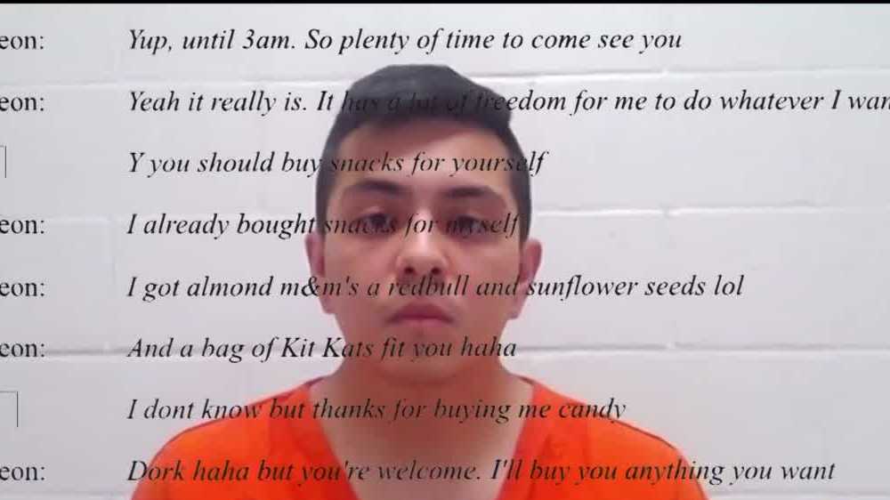 Former APD officer to remain in jail amid child solicitation charges