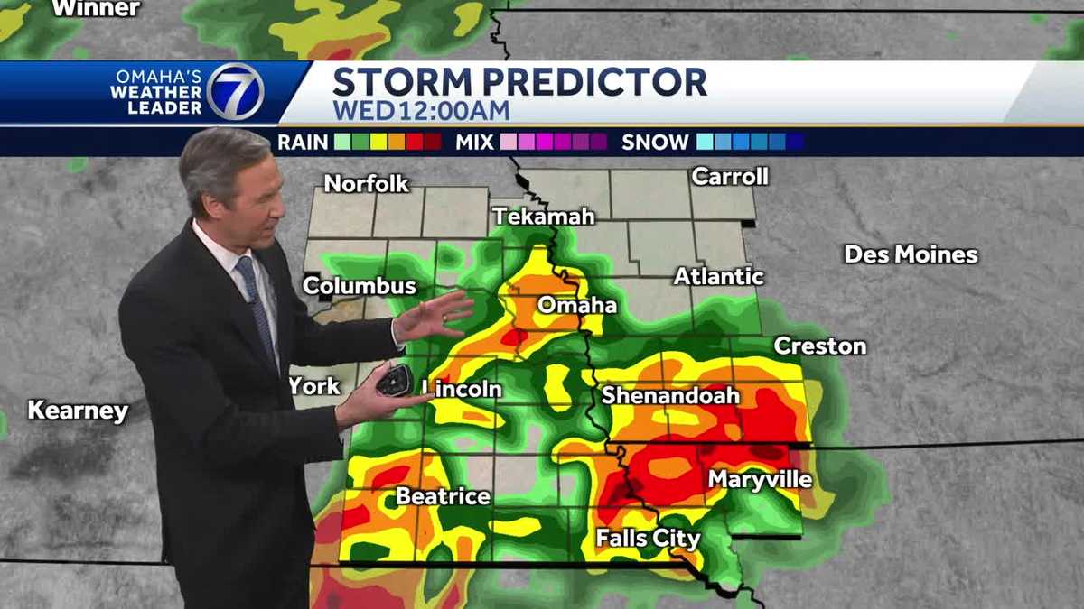 Tuesday night thunder chance in Omaha with rain likely