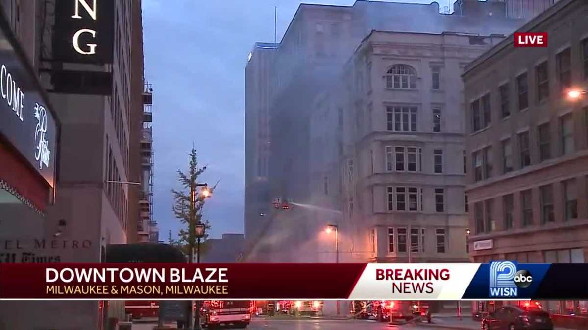 Fire breaks out at downtown Milwaukee building