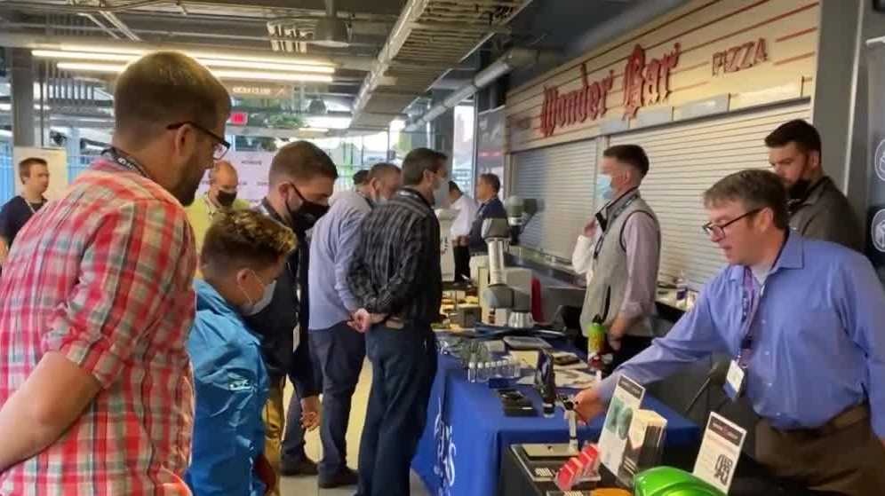 Leaders gather to promote, celebrate manufacturing in Mass.