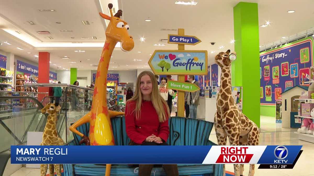 Toys 'R' Us celebrates its grand opening at Westroads Mall
