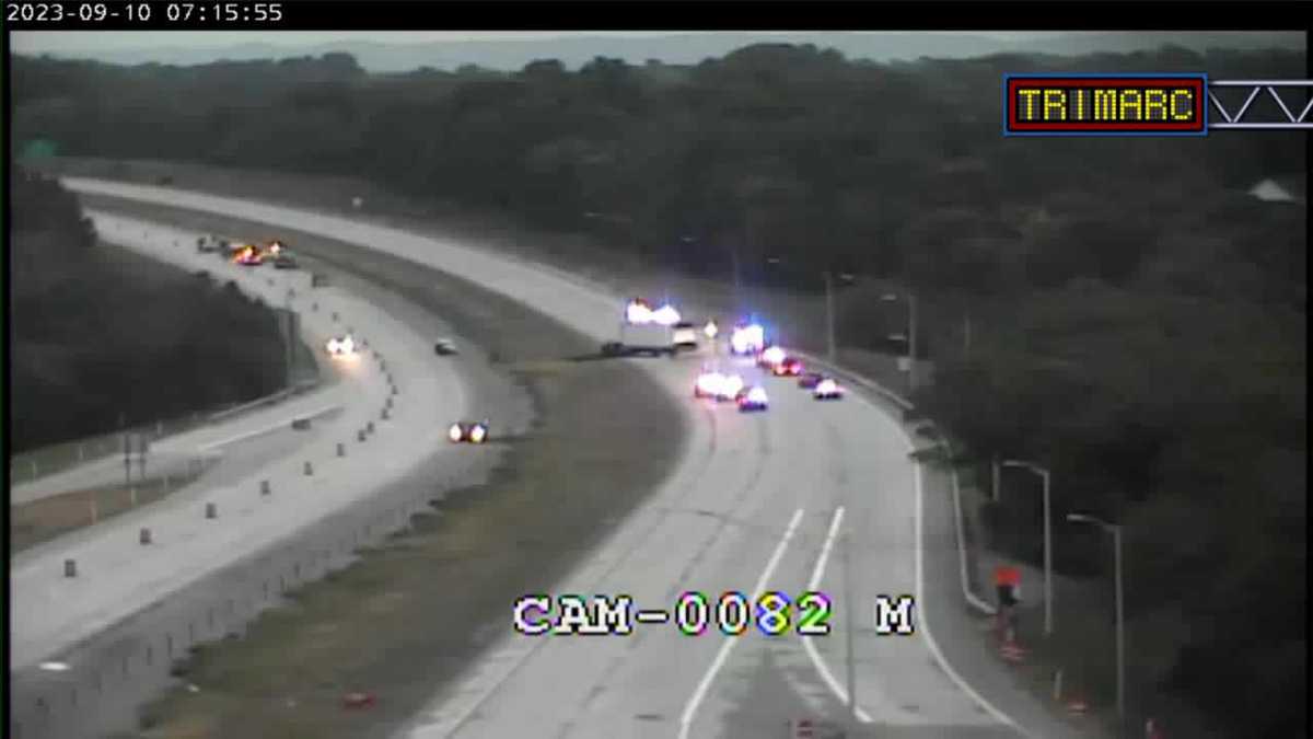 28-year-old identified as man killed in wrong-way crash on Gene Snyder