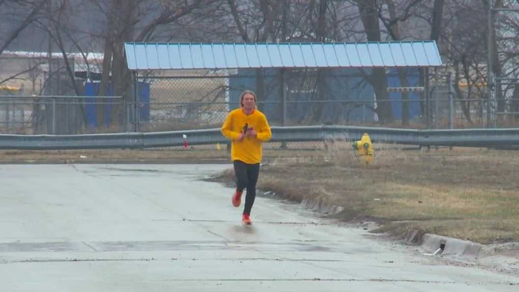 One Iowa man is running through every town in the state