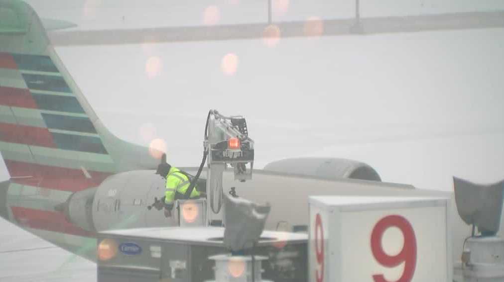 American Airlines ground stop causes delays in NH