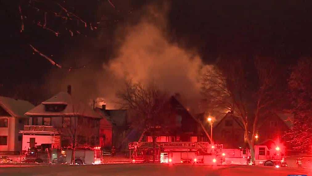 Milwaukee firefighters battle deadly fire in bitter temperatures