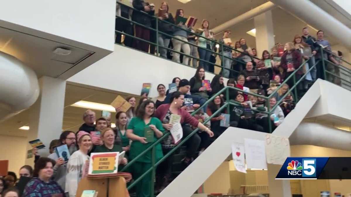 Castleton University students protest library decision