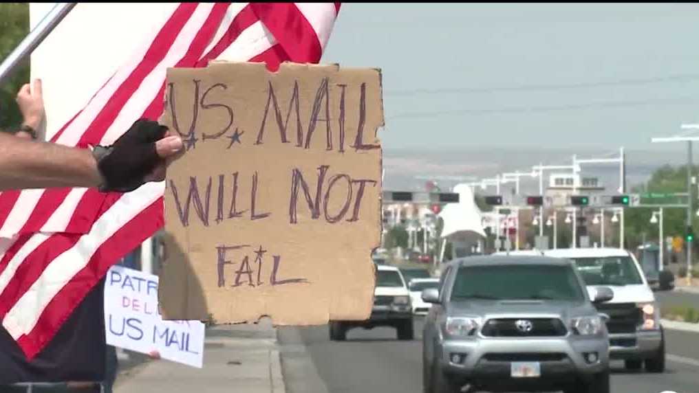 Albuquerque residents show support for USPS