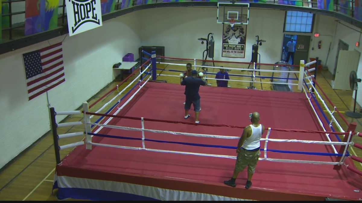 'Southpaw' movie production donates boxing ring to Pittsburgh-area YMCA