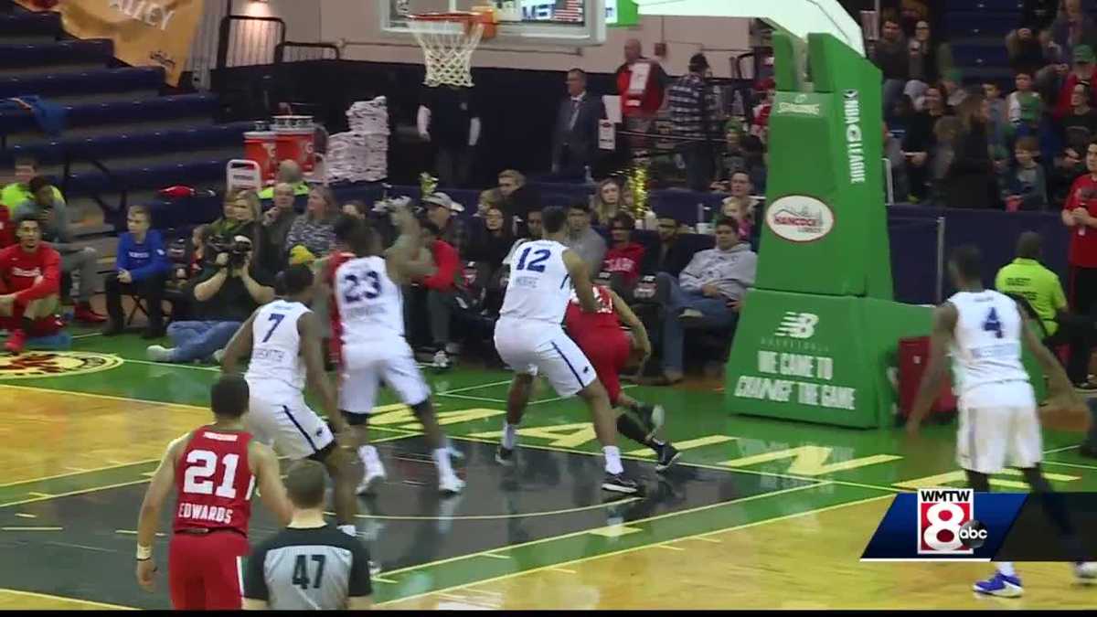 Red Claws end year with win