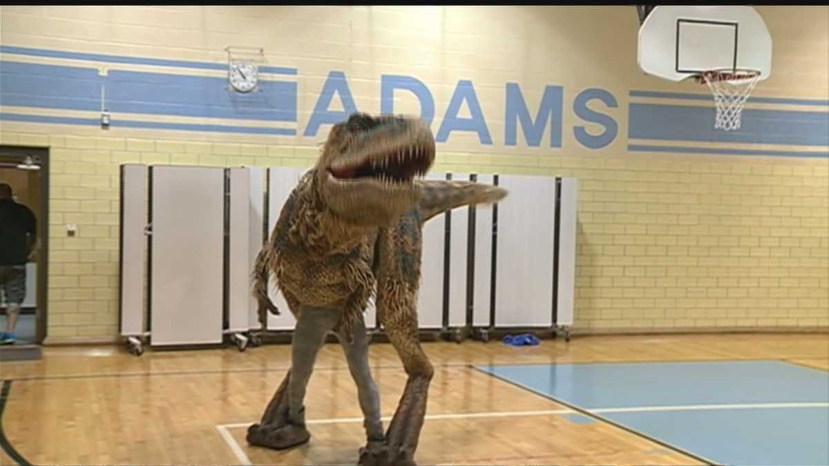 Baby T-rex visits Omaha elementary school