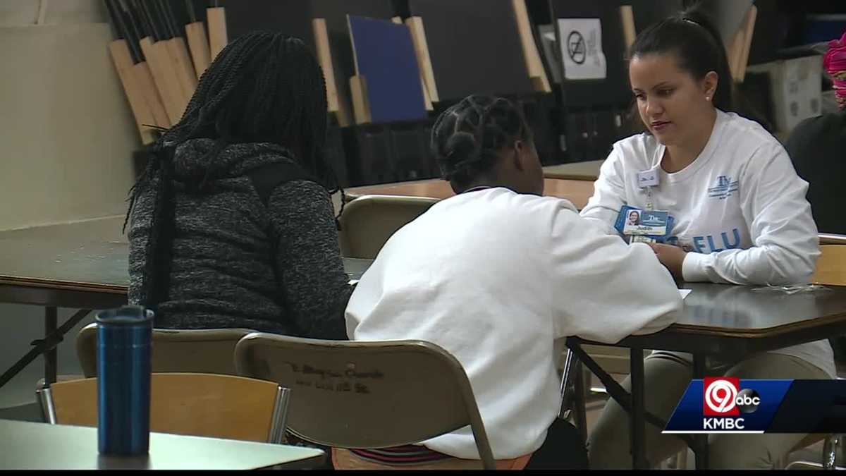 Flu shot clinics help immigrants, refugees get vaccinated