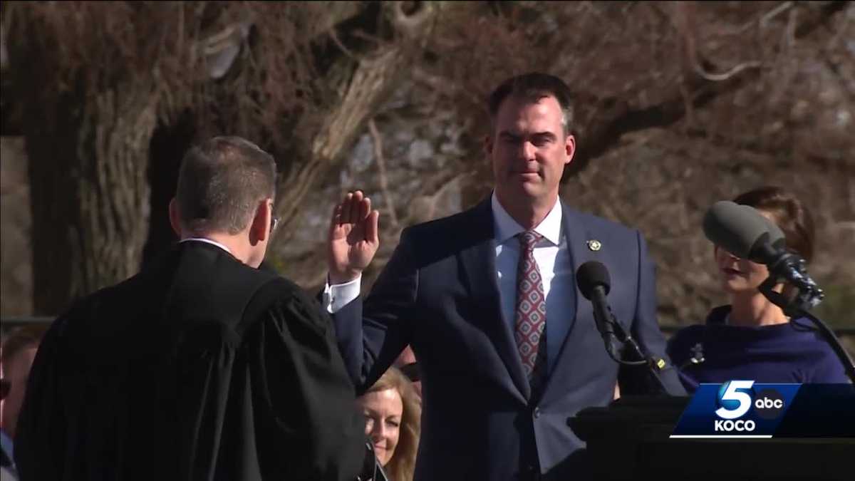 Oklahoma officials, students present as Stitt is sworn in