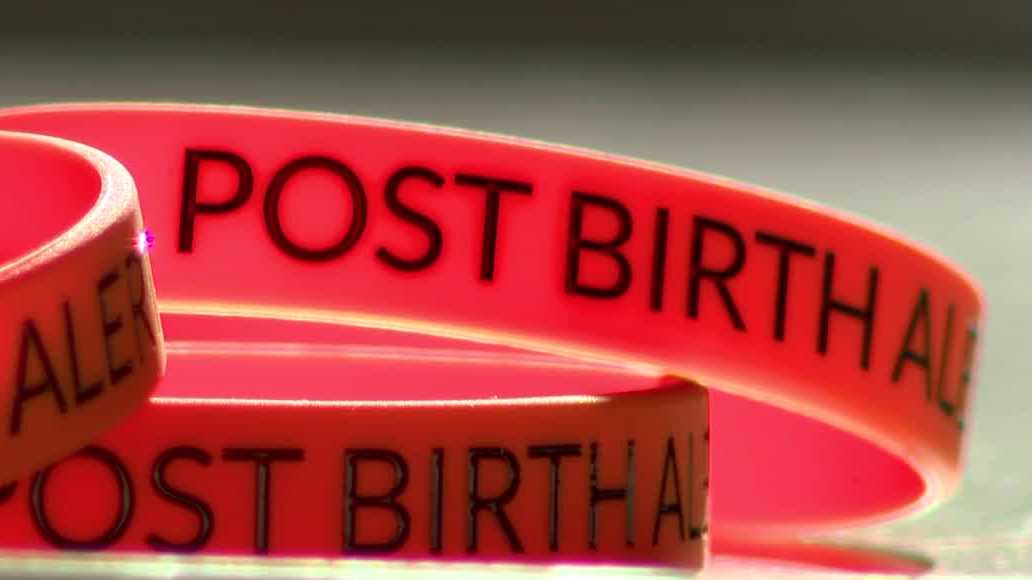 Wisconsin hospitals give new moms alert bracelets for safety