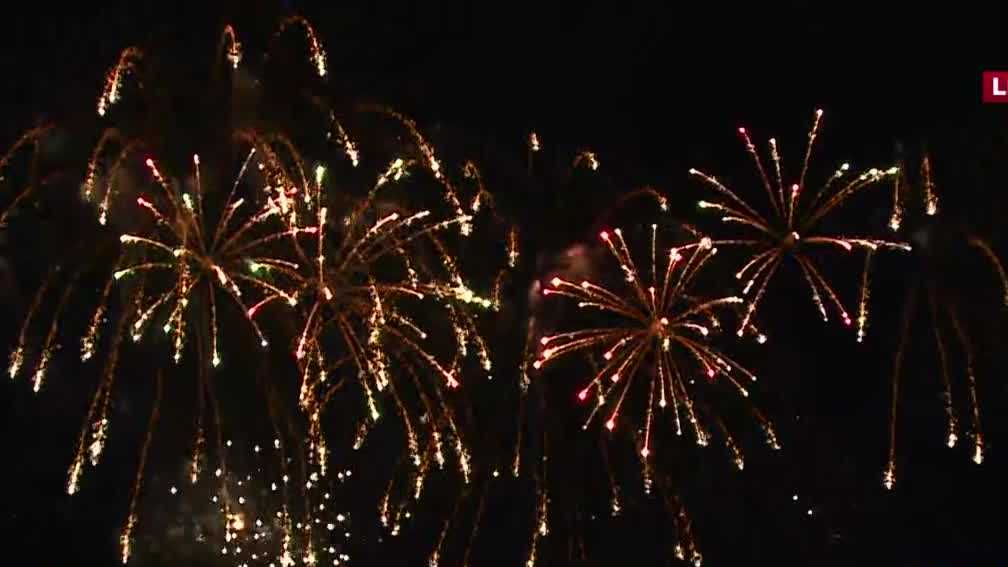 Milwaukee's lakefront fireworks return for first time since 2019