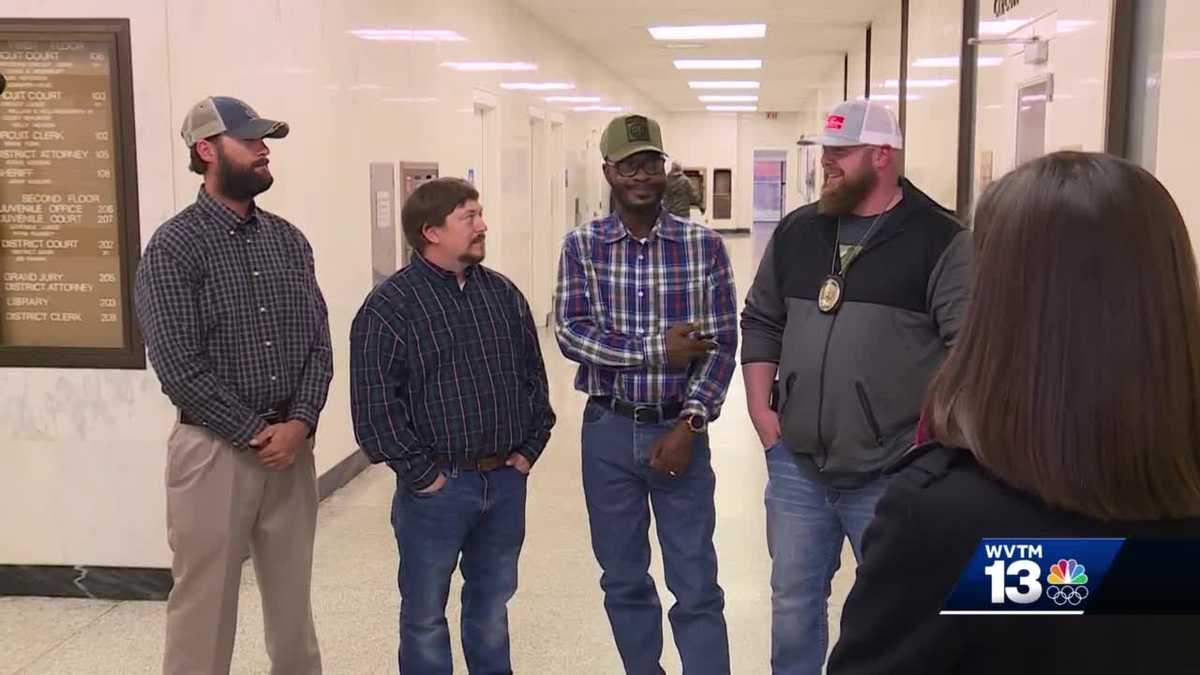 4 men honored after pulling Sylacauga police officer from fiery car wreck