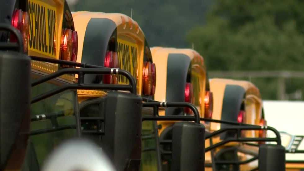 JCPS bus driver union president: first day looking to be 'excellent'