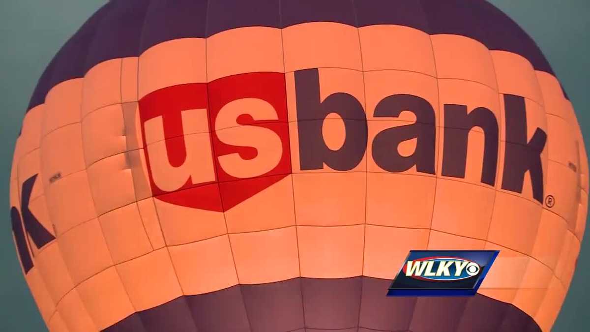 Kdf Great Balloon Glow Lights Up Kentucky Expo Center