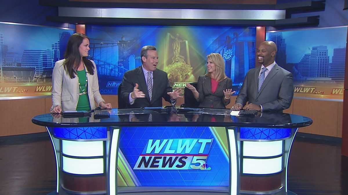 What was Sheree Paolello signaling to Mike Dardis?