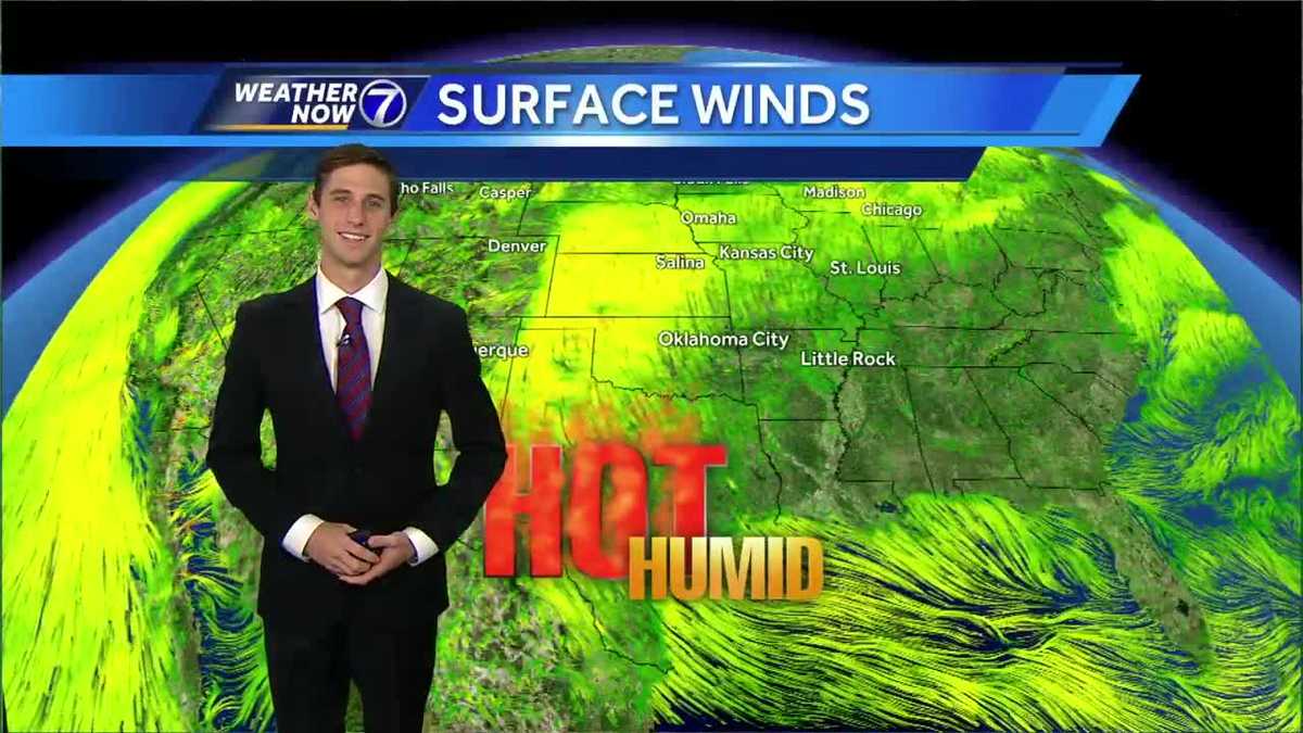 Hot & humid Sunday morning forecast