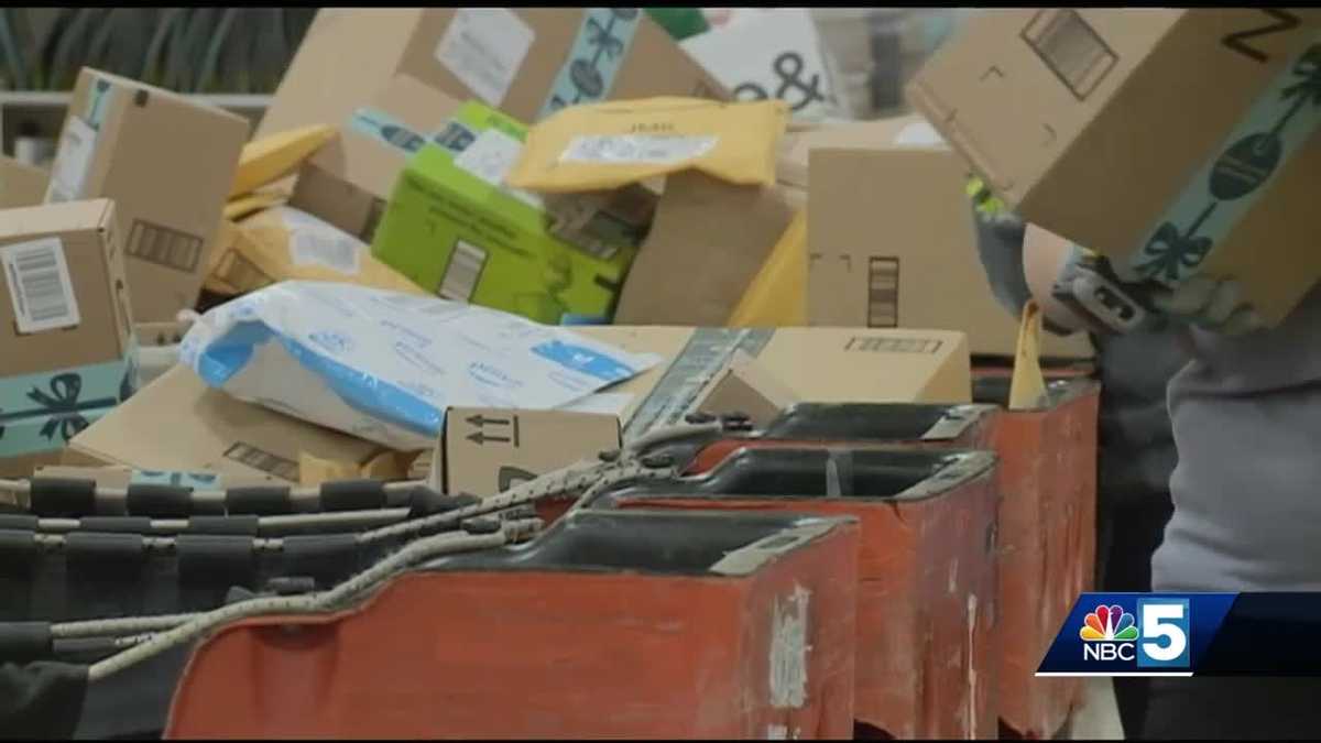 USPS adds staff, extends hours for busiest week of the year