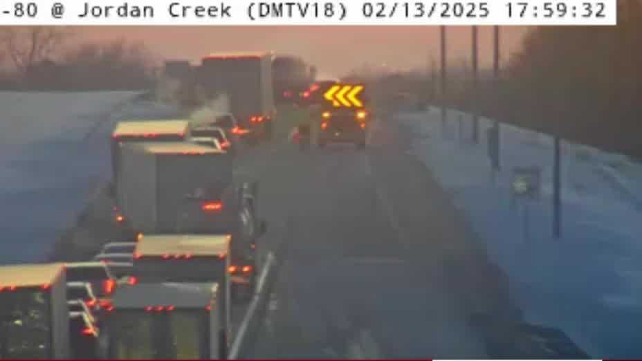 Iowa traffic: I-80 reopens in West Des Moines after Thursday crashes