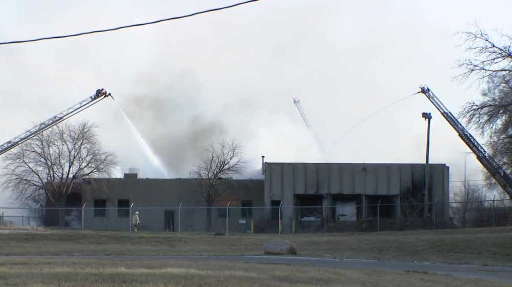 South Omaha fire sends large plume of smoke into the air