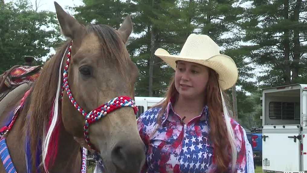 Topsham Fairgrounds fills with people and horses for racing