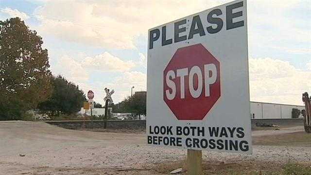 Residents want safety gates after deadly train accident