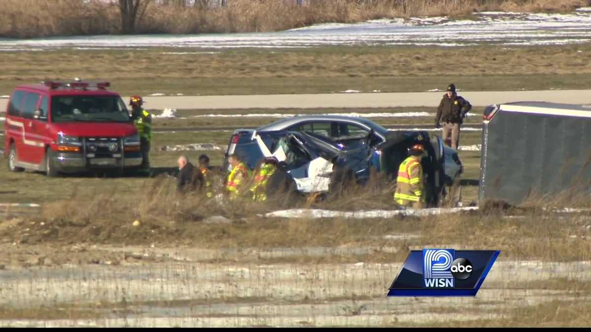 Frigid cold hampers first responders at crash site