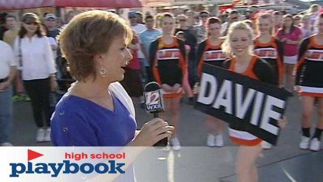 Davie Co Cheerleaders With Lanie At The Fair