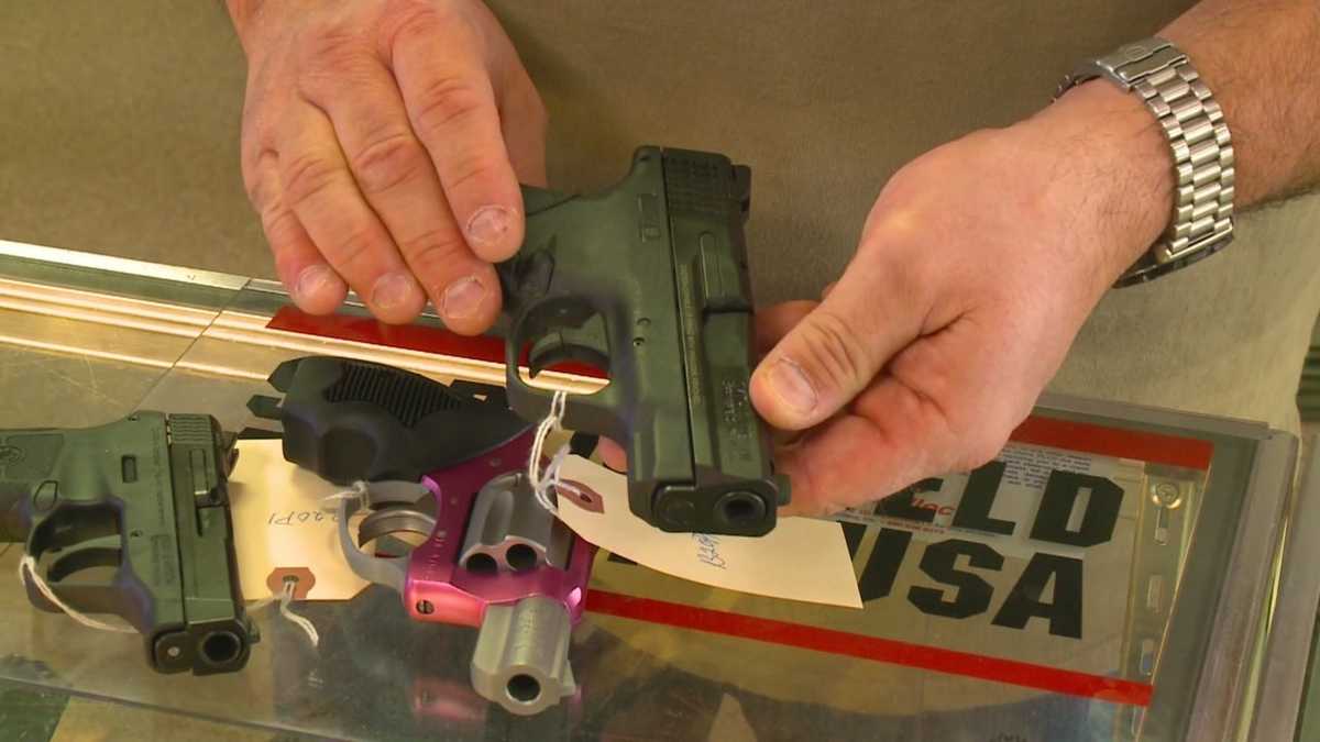 Iowa conceal and carry gun permits up 400 percent