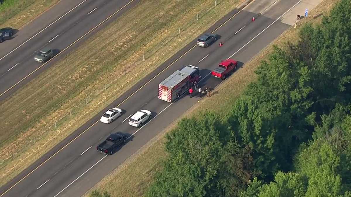 Traffic officials: At least 1 killed in fiery crash on I-265 in ...