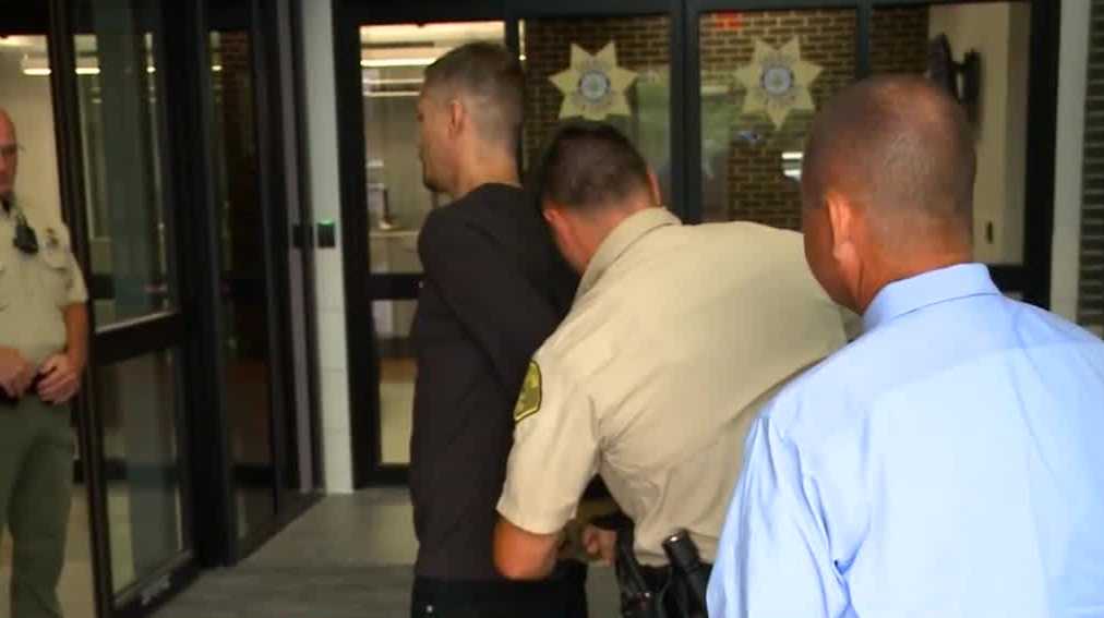 Iowa man charged with murder after turning himself in to Polk County ...