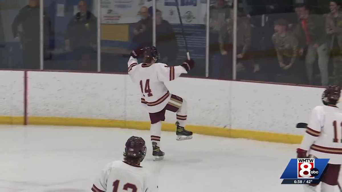 Jake Skillings wins Travis Roy Award