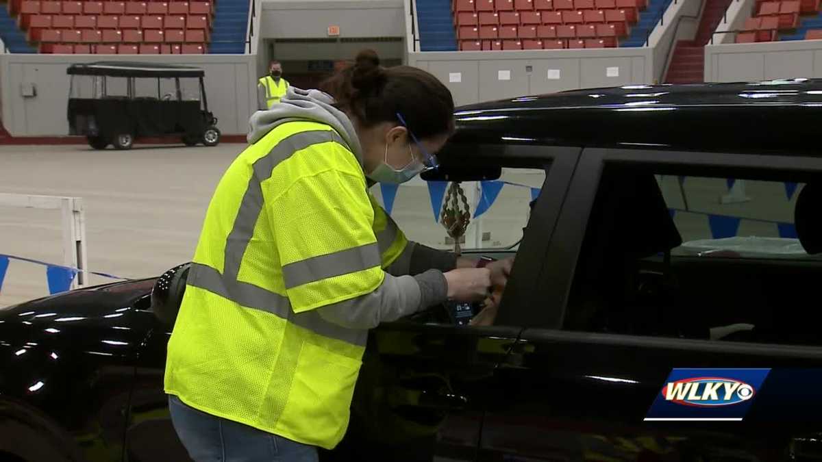 UofL students, faculty critical to success at Broadbent Arena