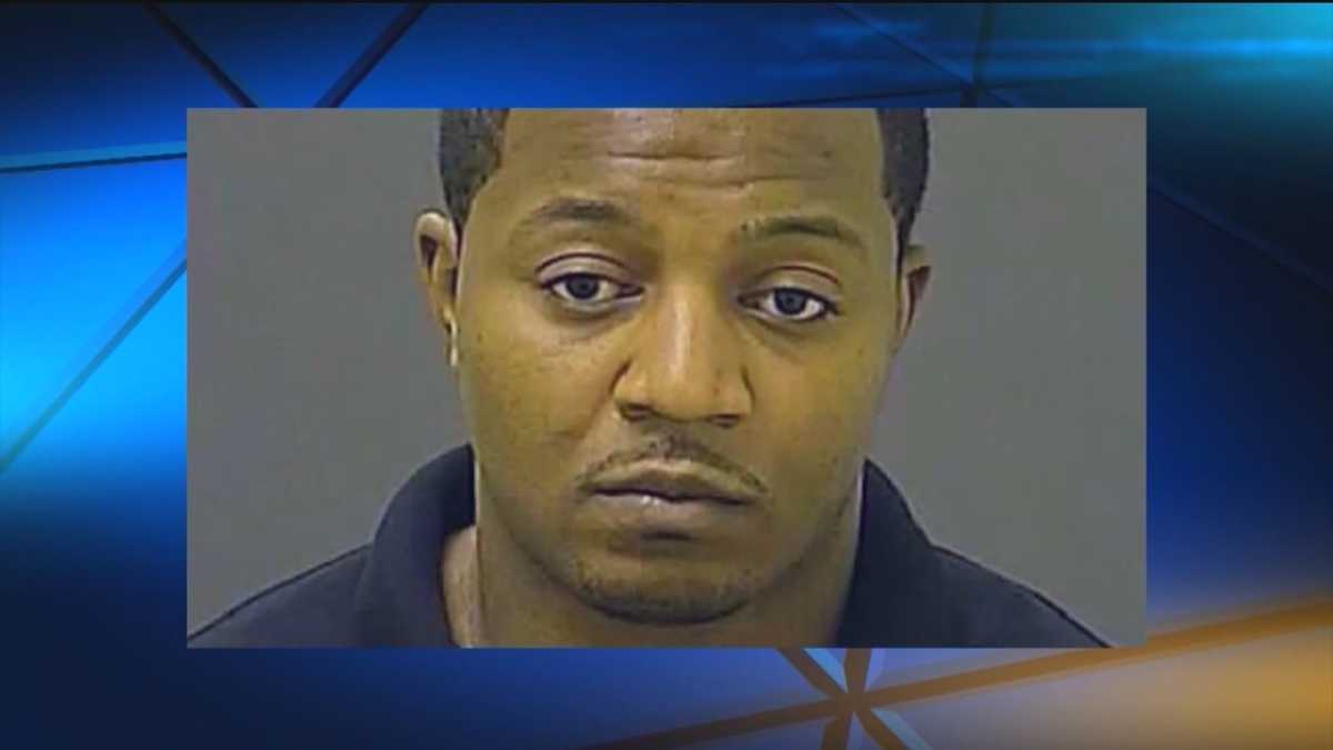 Defense tries to discredit Tavon White testimony