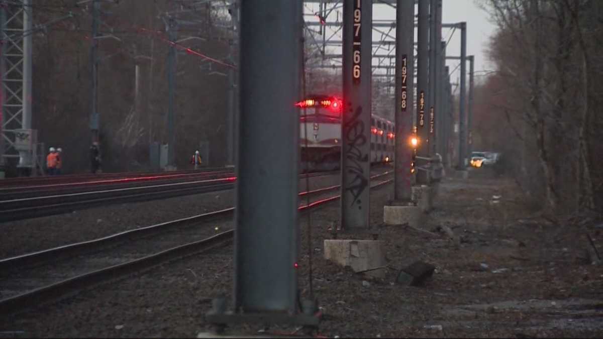 Flash burn from power lines cause serious burns to teen
