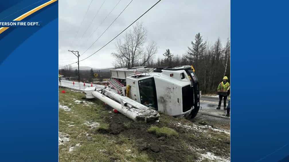 Jefferson, New Hampshire bucket truck crash; fuel spilled