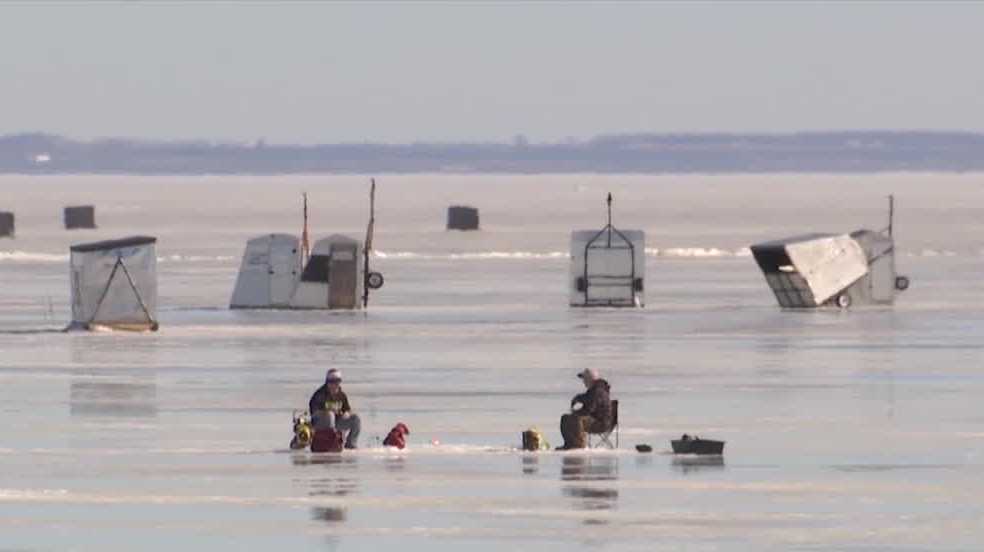 Sturgeon spearing season begins