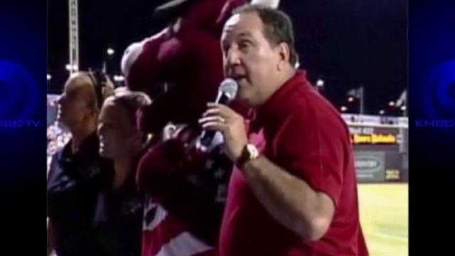 KMBC anchor sings at T-Bones game