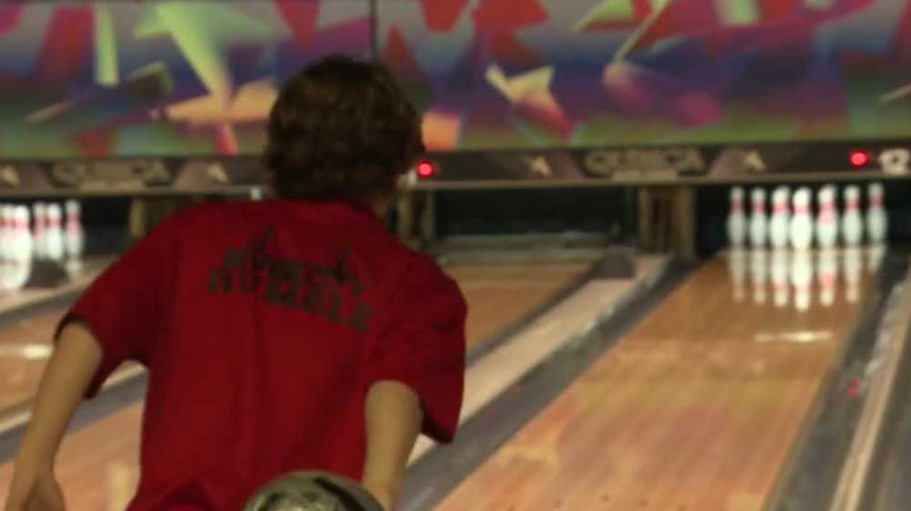 Bowling tournament in Jeffersontown brings Special Olympic athletes ...