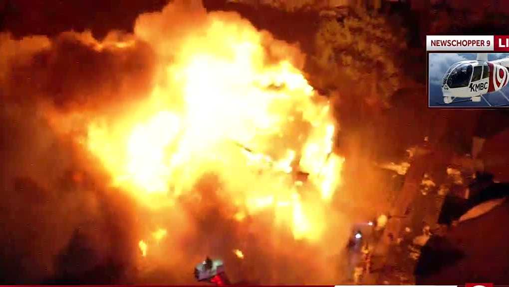 Independence apartment building destroyed by fire, family killed